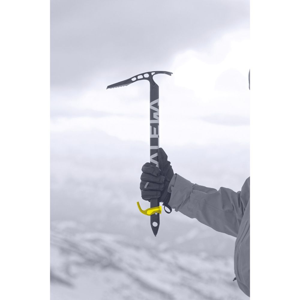 Piolet Alpine-X Ice Axe 53 cm – Volkanica Outdoors